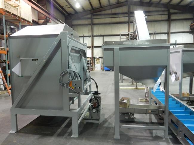 This Dumpers Unlimited Tote Dumper is perfect to feed any packaging ...