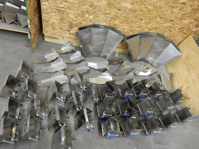 Used Yamato RB scale feed buckets and weigh buckets plus vibratory pans ...