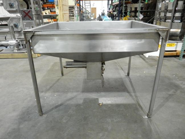 Used Hopper with Vibratory Feeder - High Performance Packaging