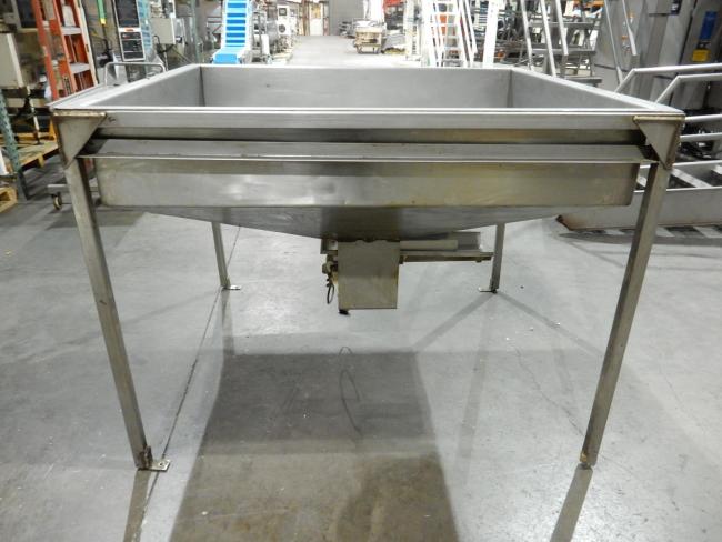 Used Hopper with Vibratory Feeder - High Performance Packaging