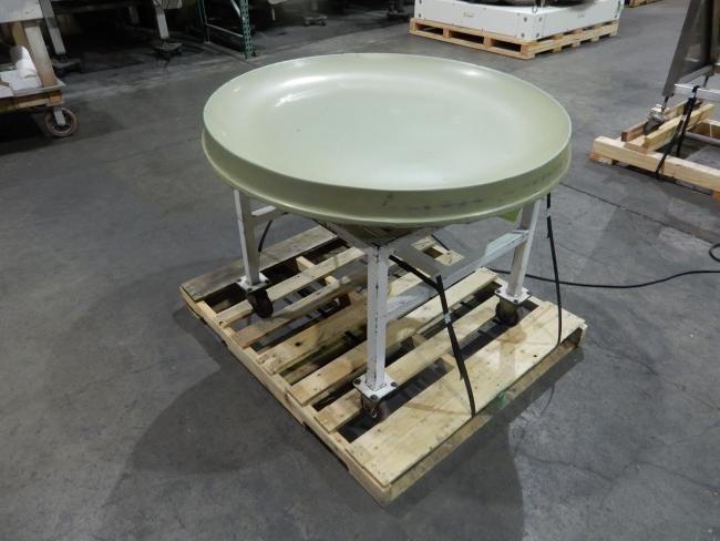 Used 36" Diameter Plastic Rotating Accumulation Table for sale ...