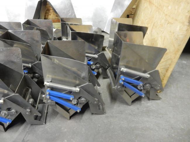 Used Yamato RB scale feed buckets and weigh buckets plus vibratory pans ...