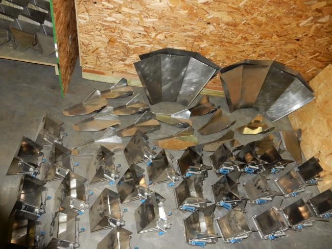 Used Yamato RB scale feed buckets and weigh buckets plus vibratory pans ...