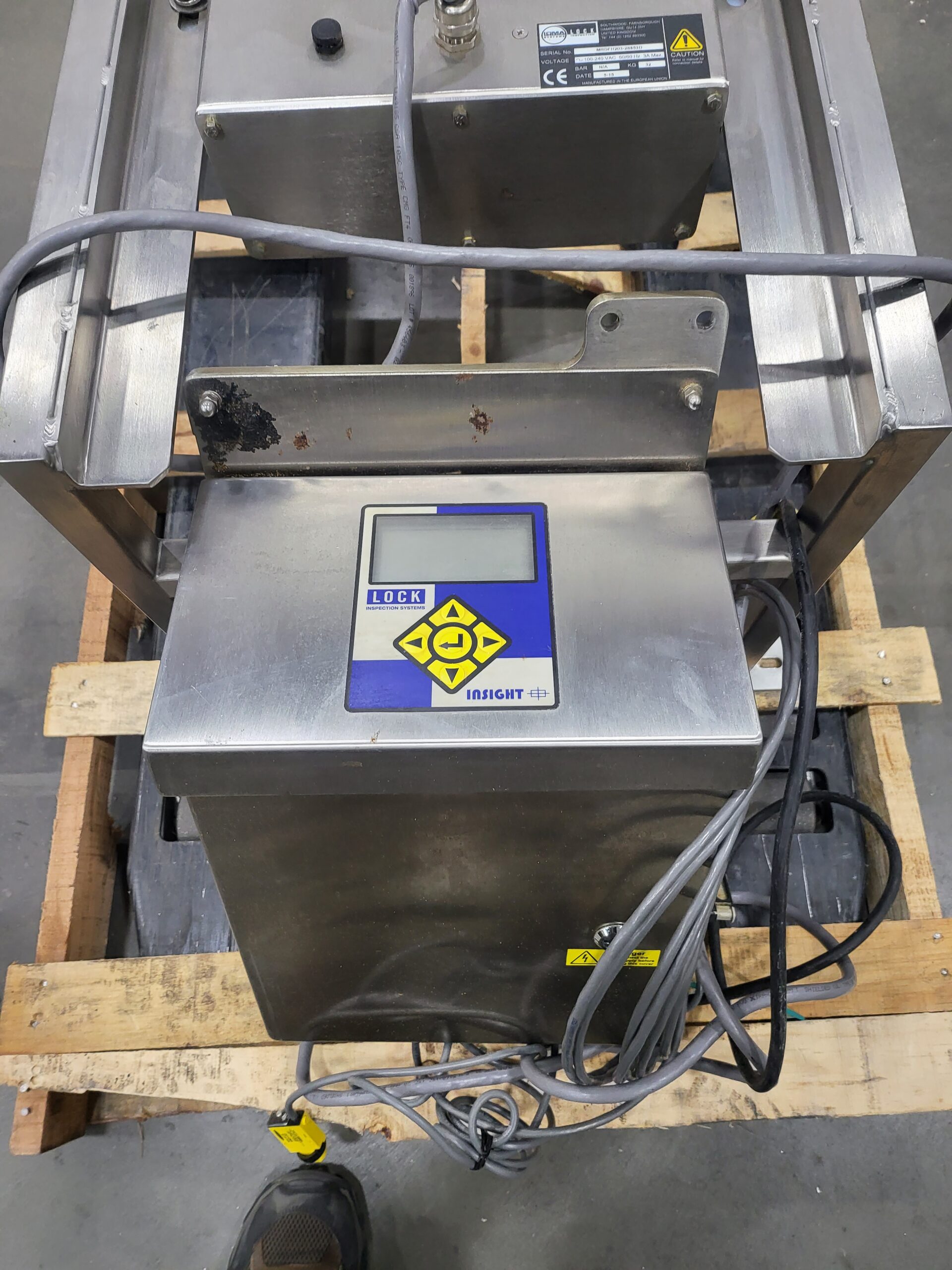 Lock Loma 8" free fall Metal Detector