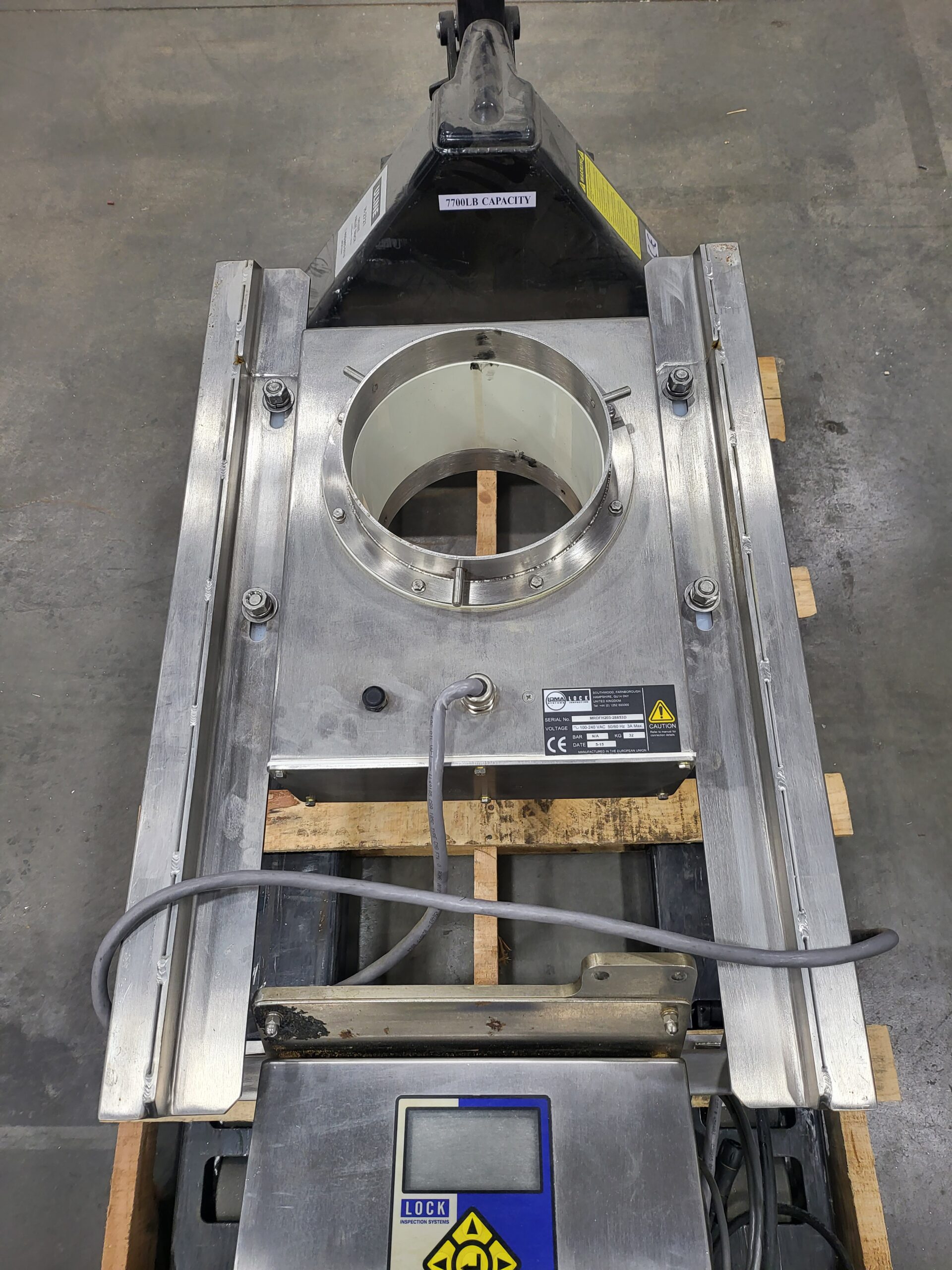 Lock Loma 8" free fall Metal Detector