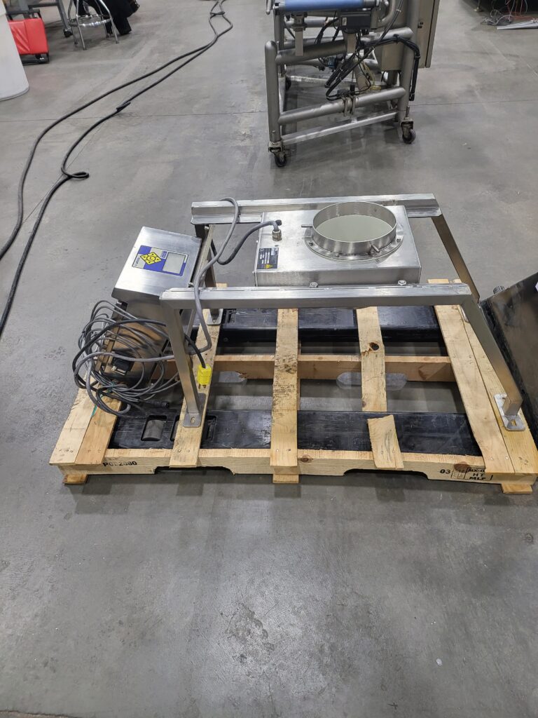 Lock Loma 8" free fall Metal Detector