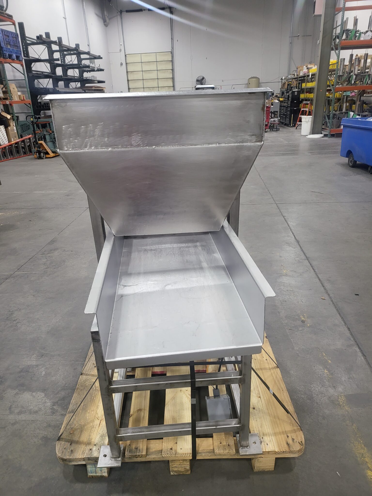 High Performance Packaging Hopper with Eriez HD-66 Vibratory Feeder